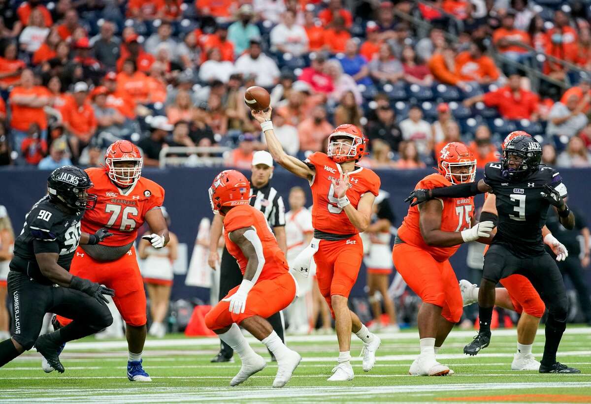 Sam Houston rallies past rival SFA in Battle of the Piney Woods