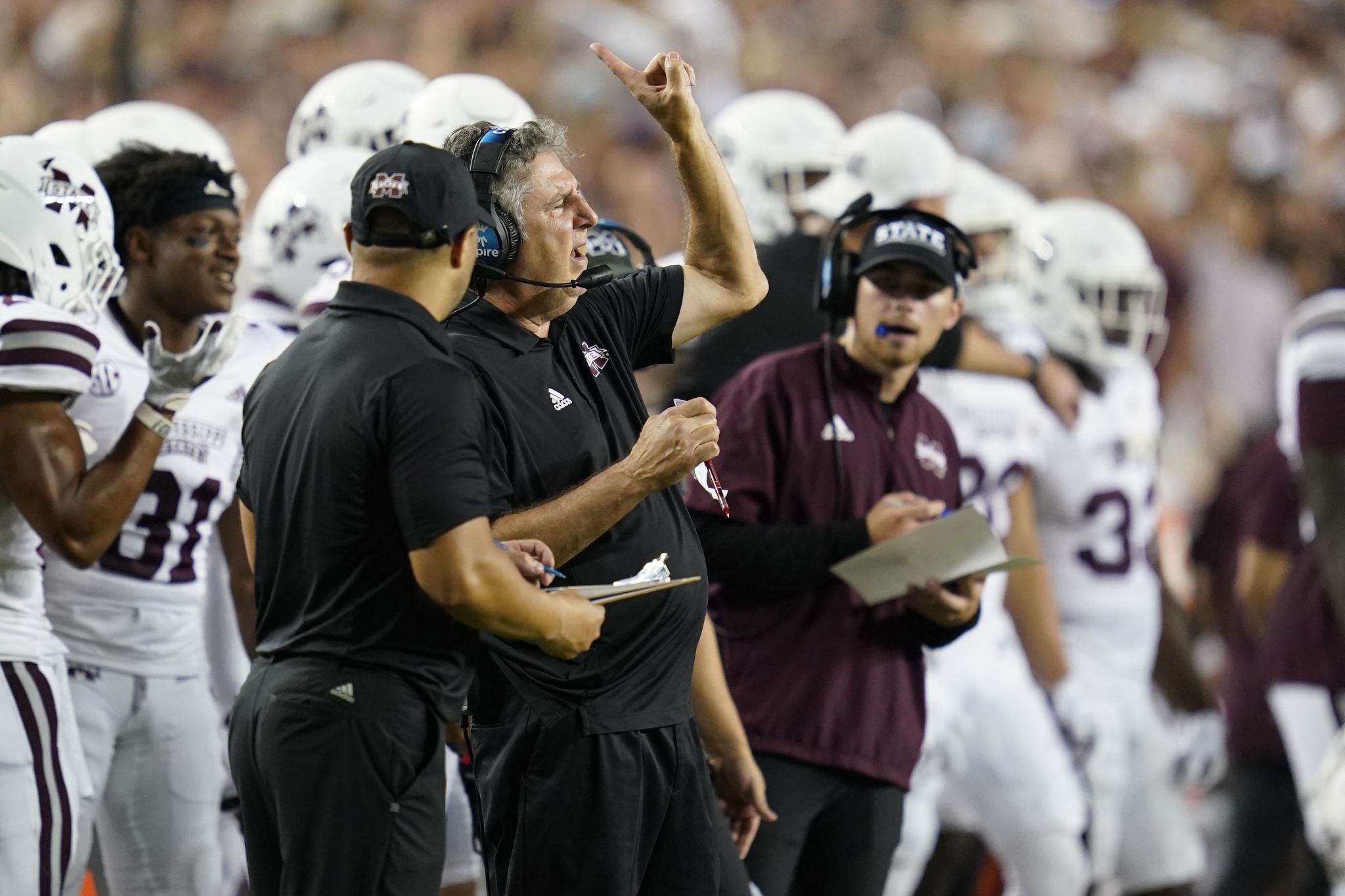 Texas Aggies: Mike Leach has a long love-hate relationship at A&M