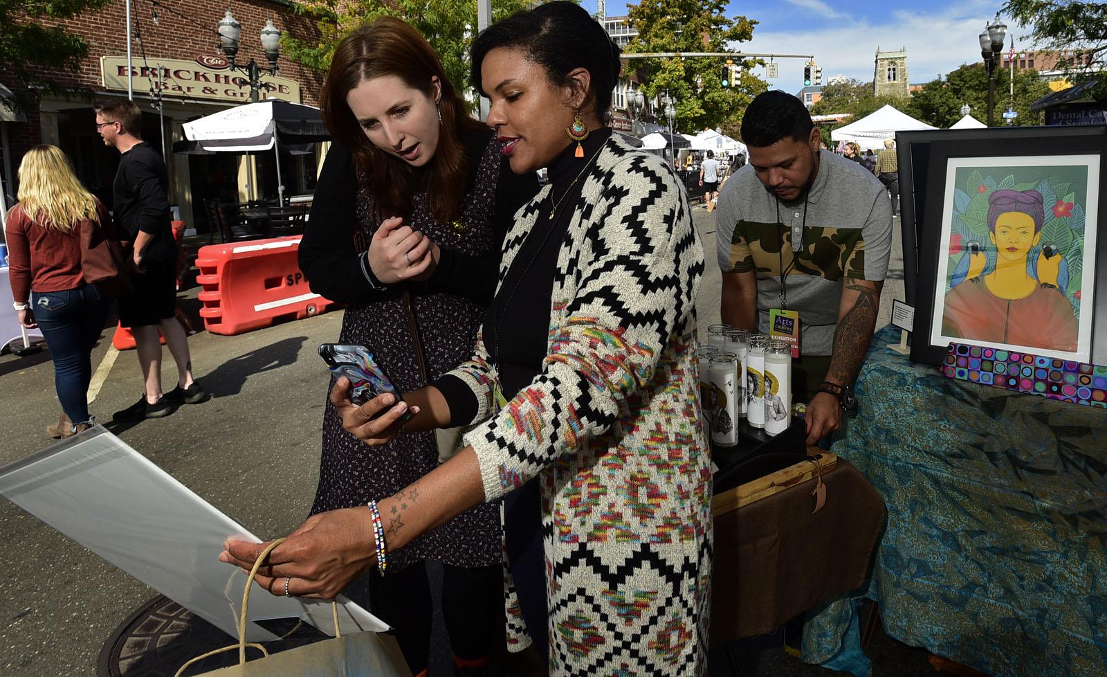 In Photos: Arts & Crafts on Bedford draws visitors to Stamford
