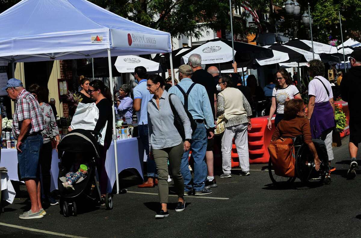 In Photos: Arts & Crafts on Bedford draws visitors to Stamford