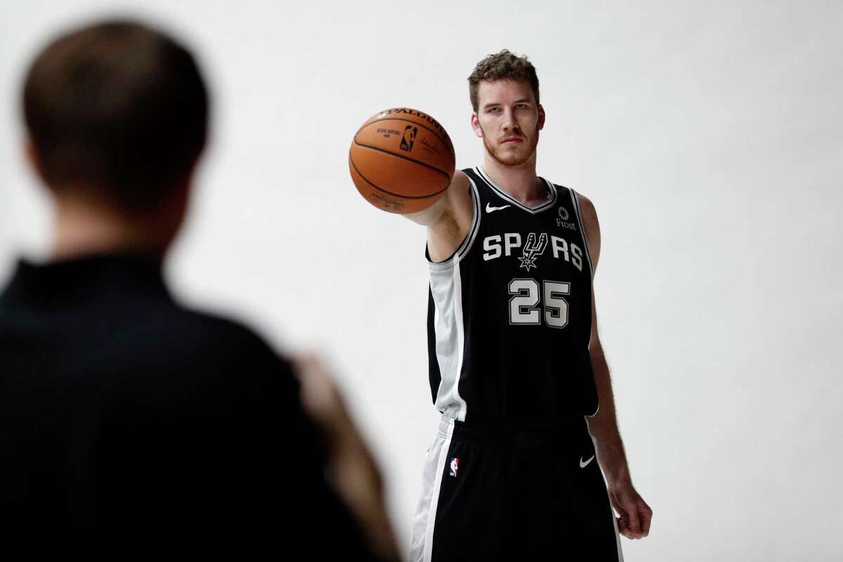 Spurs Roster 2021-'22, Spurs new players, Spurs new roster