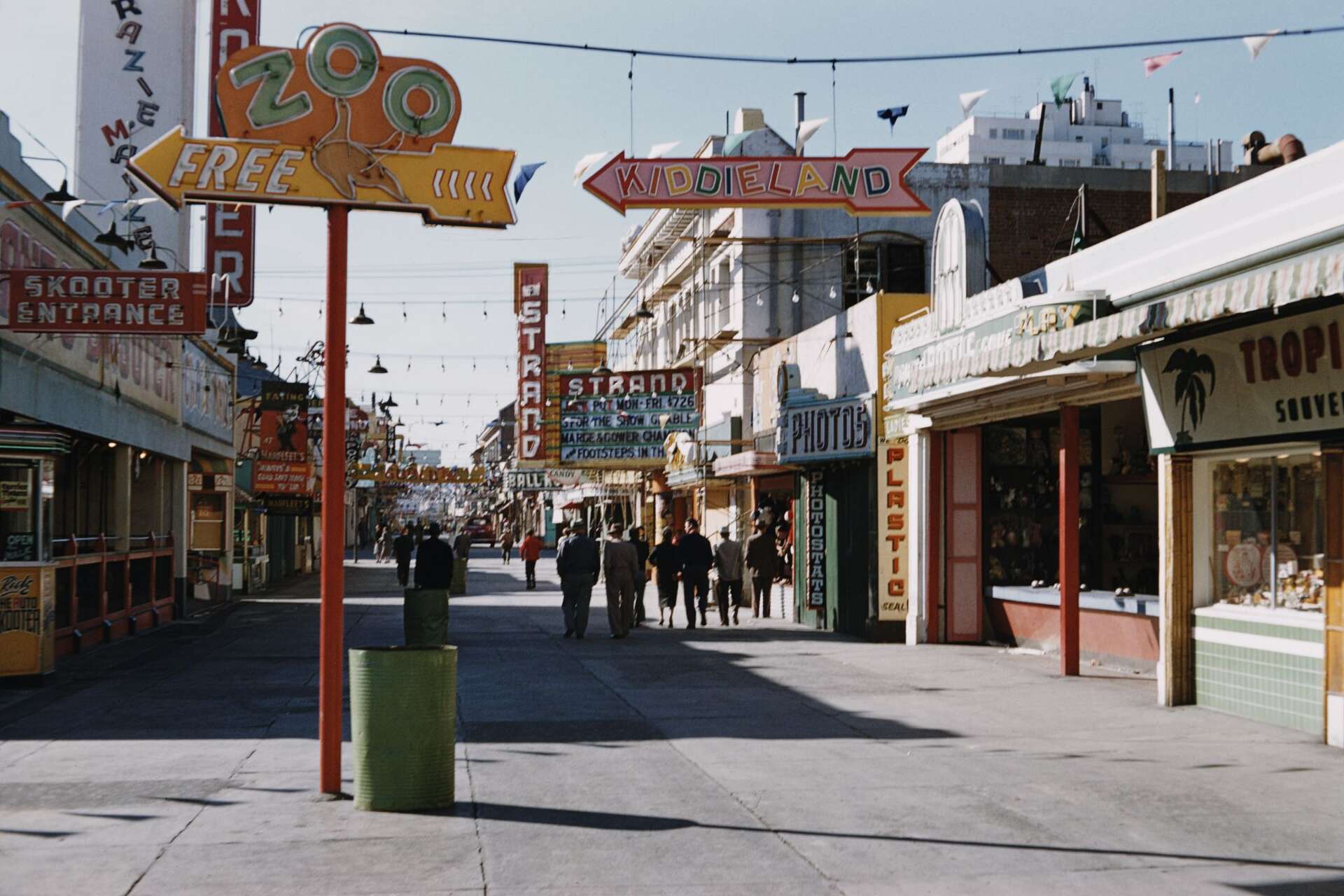 The unbelievable true story of the real body found in a California funhouse