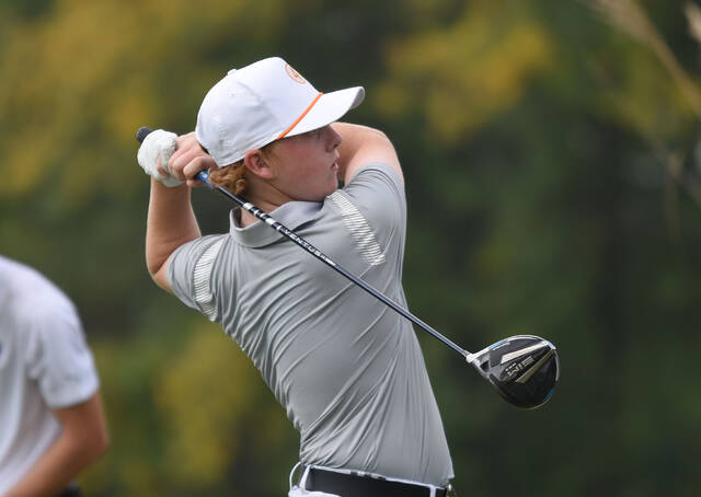 Mason Lewis and Carter Crow each finished in the top seven to help ...