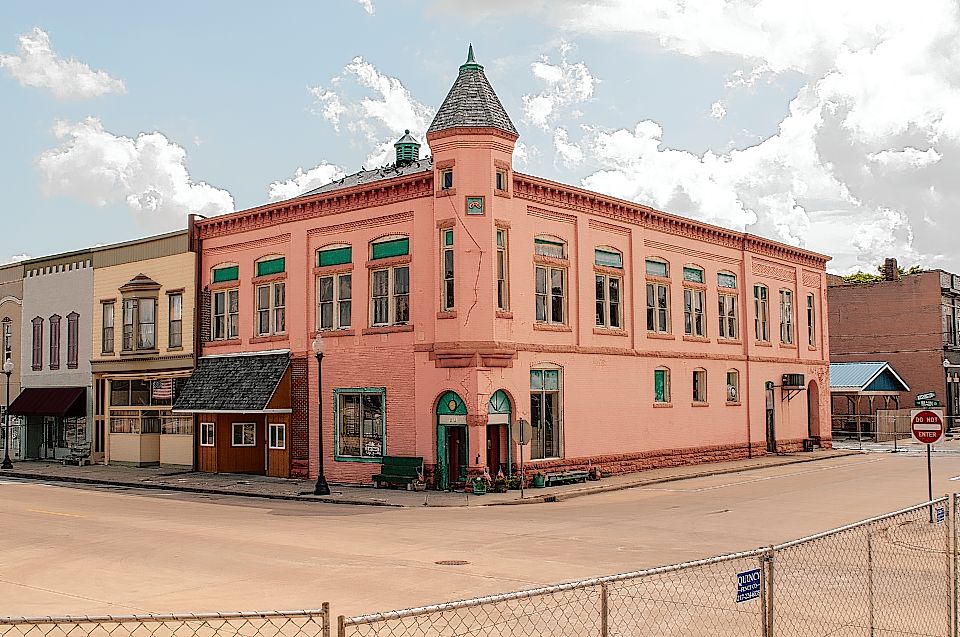 Repair progresses on crumbling Beardstown building