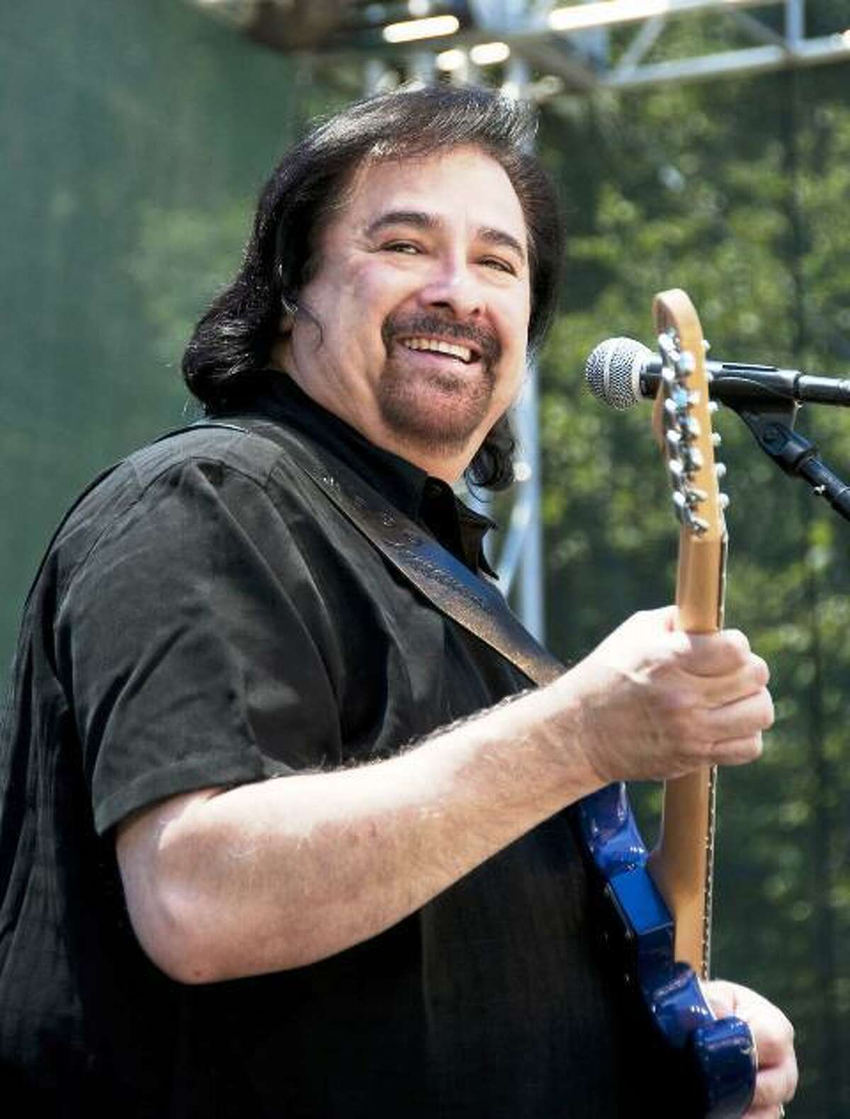 Blues Beat: Coco Montoya brings hard-edged sound to CT