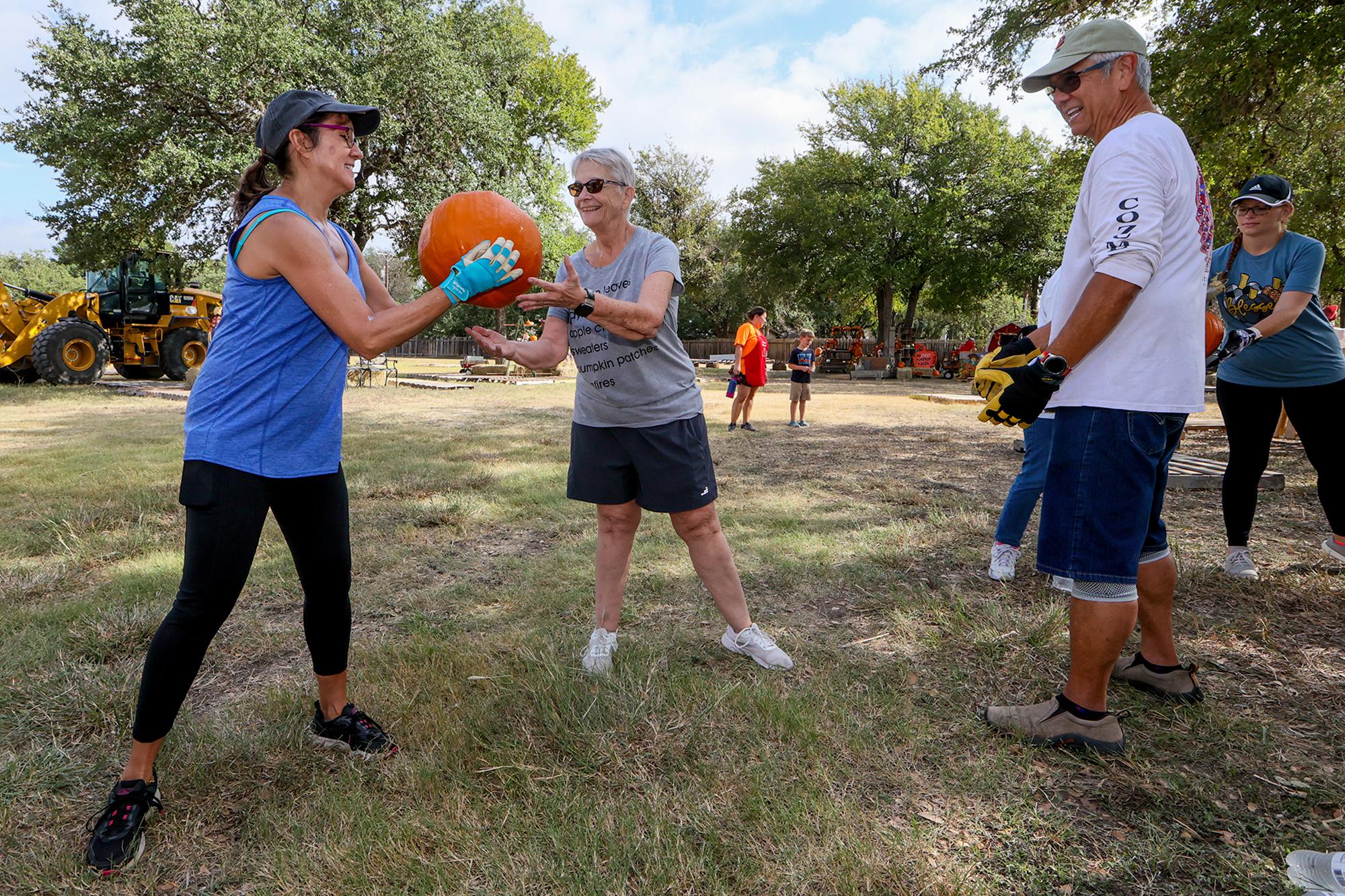 Annual Pumpkin Patch opens with help from volunteers