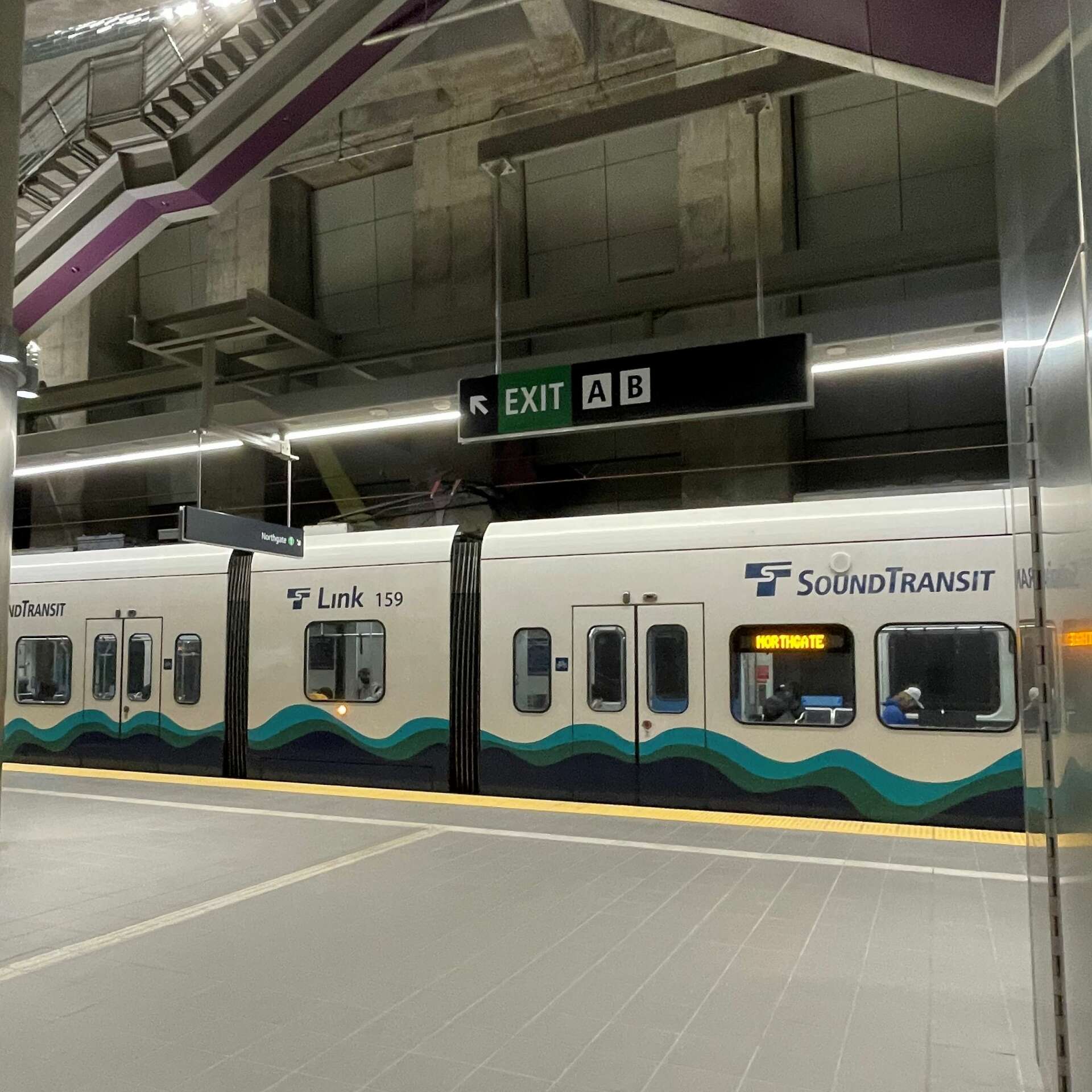 I'm a car-less Seattleite. New Link light rail extension is a ...