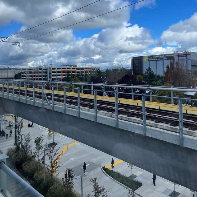 I'm a car-less Seattleite. New Link light rail extension is a ...