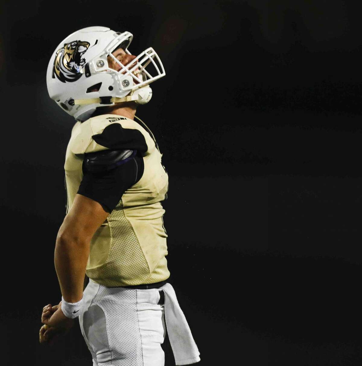 Conroe defeats Oak Ridge for first time since 2012