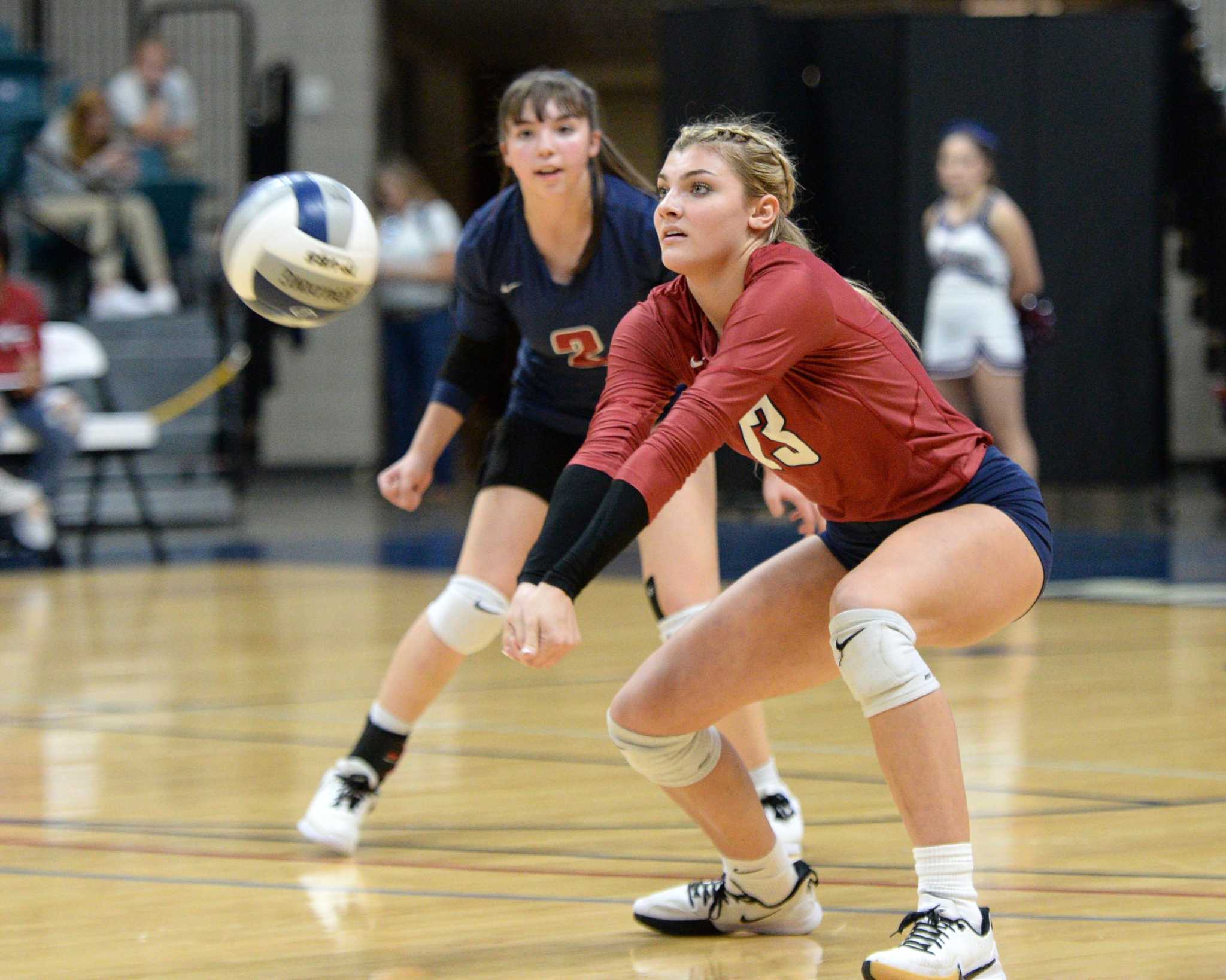 Tompkins maintains lead in 19-6A volleyball