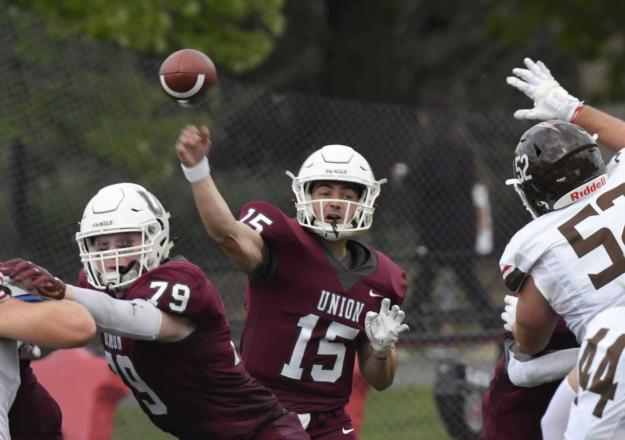 Union football recovers from first deficit to crush St. Lawrence