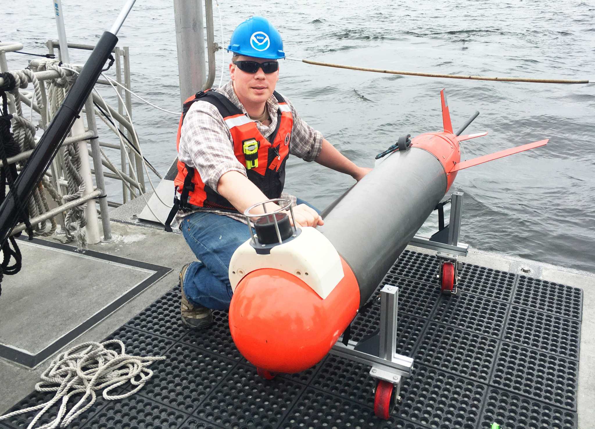 Maker of self-piloting underwater vehicles moving to Middletown