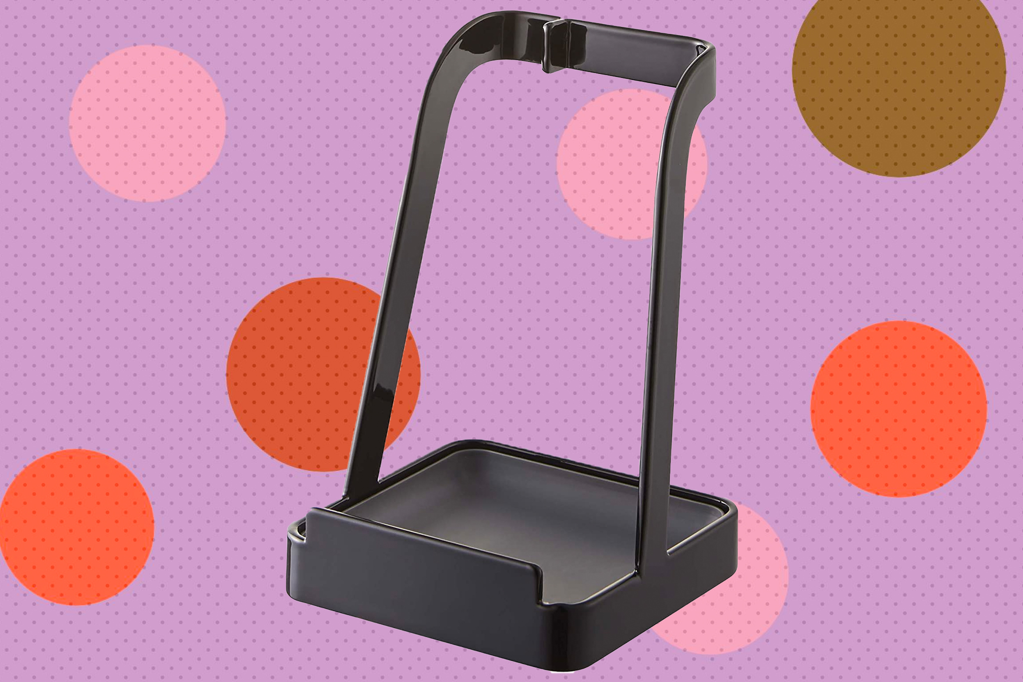 Every kitchen needs this simple ladle & lid stand