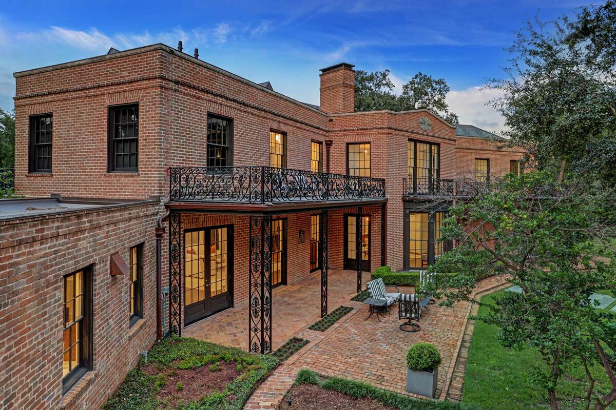 1939 Staub home linked to legendary Texas oilman Joseph Cullinan listed ...