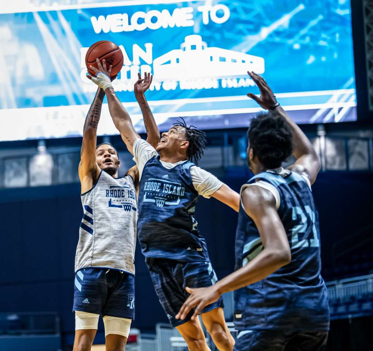 ‘UConn baby’: Khalid El-Amin’s Connecticut-born son playing a graduate ...