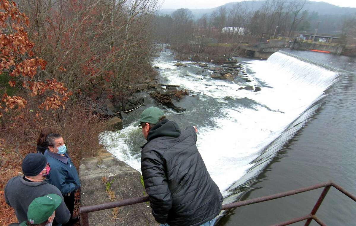 Officials announce money to remove Kinneytown Dam in Seymour