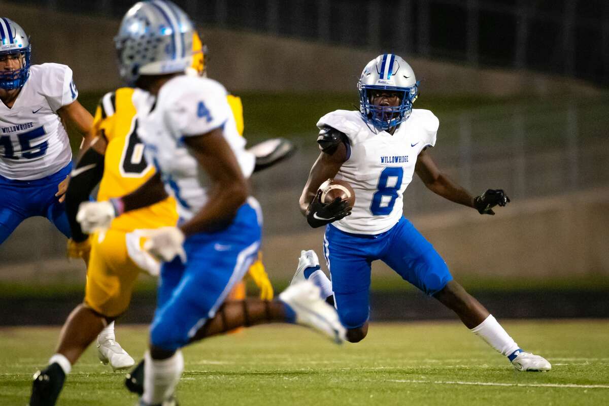 Marshall keeps rolling with rout of Willowridge