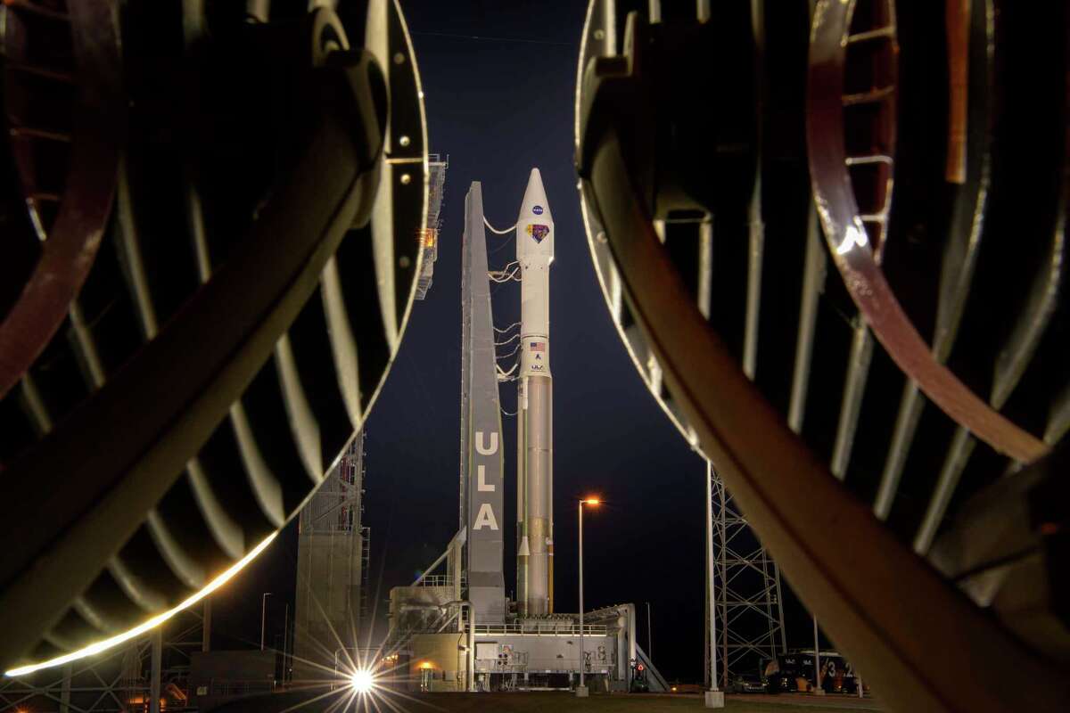 NASA’s Lucy spacecraft begins its wild 4 billion mile journey around ...