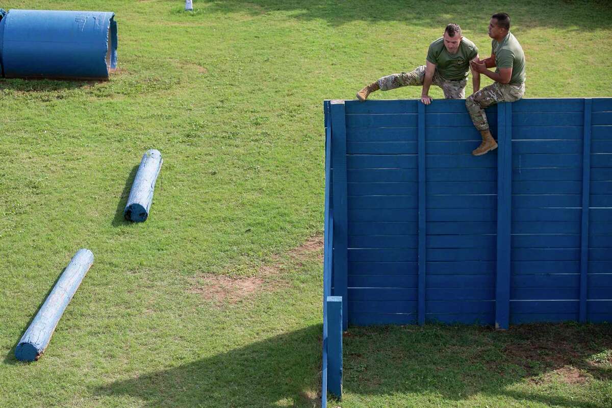 35 teams face off against San Antonio’s SWAT unit in obstacle challenge