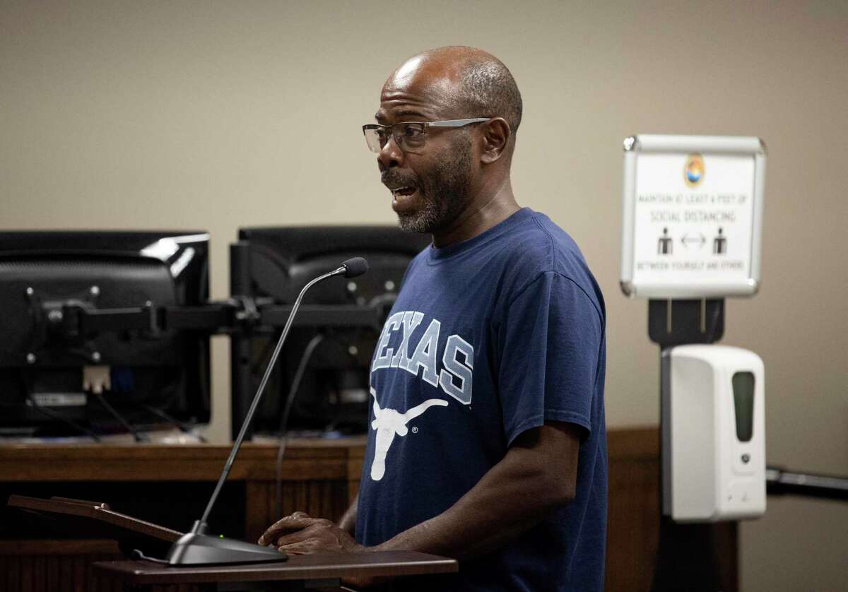 Backyard chickens sparked a lengthy saga in La Marque. Are they a ...