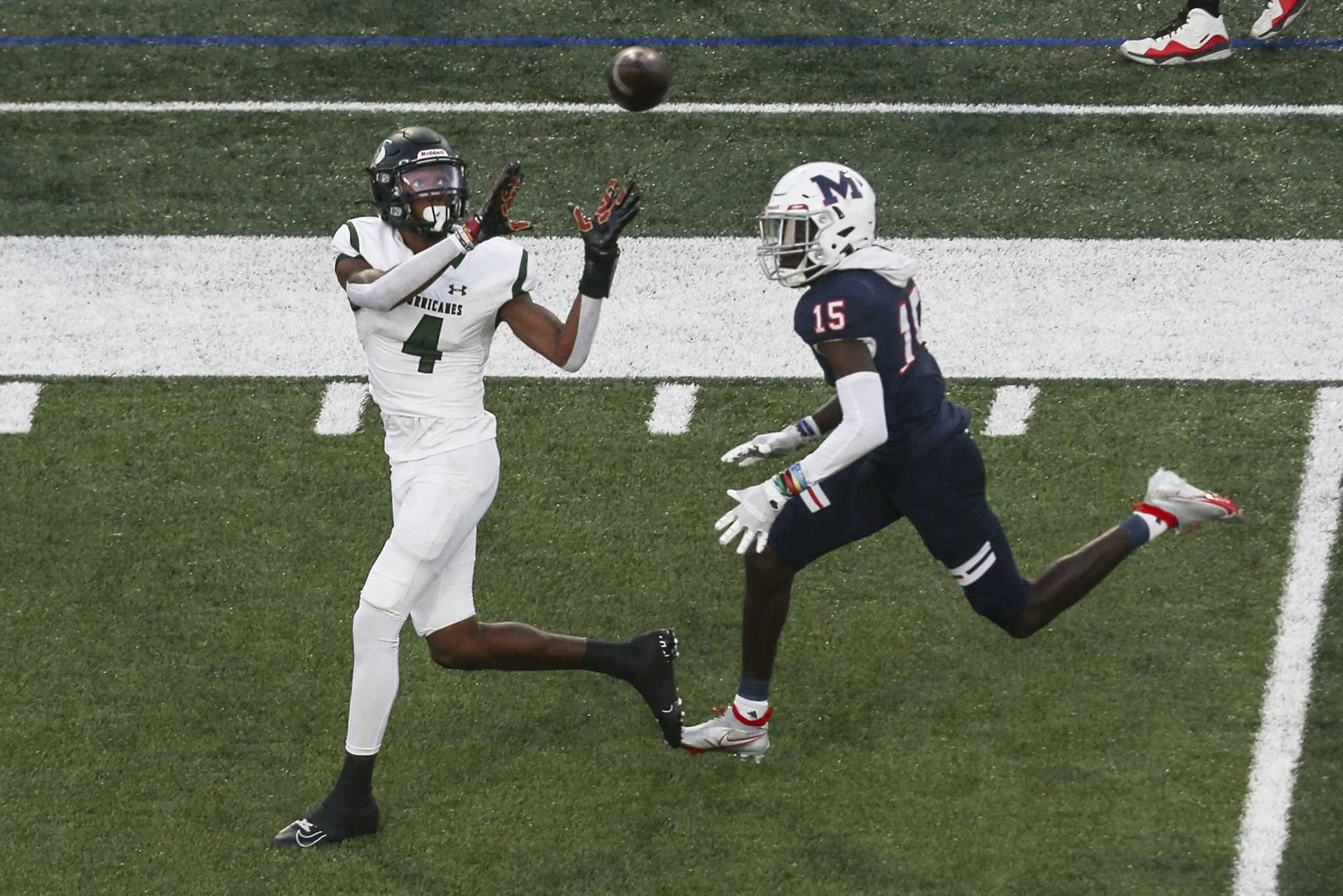 Hightower receiver Caleb Douglas signs with Florida