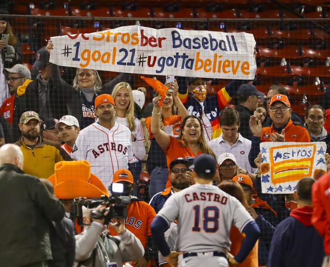 Astros score 7 in 9th, even ALCS with Red Sox
