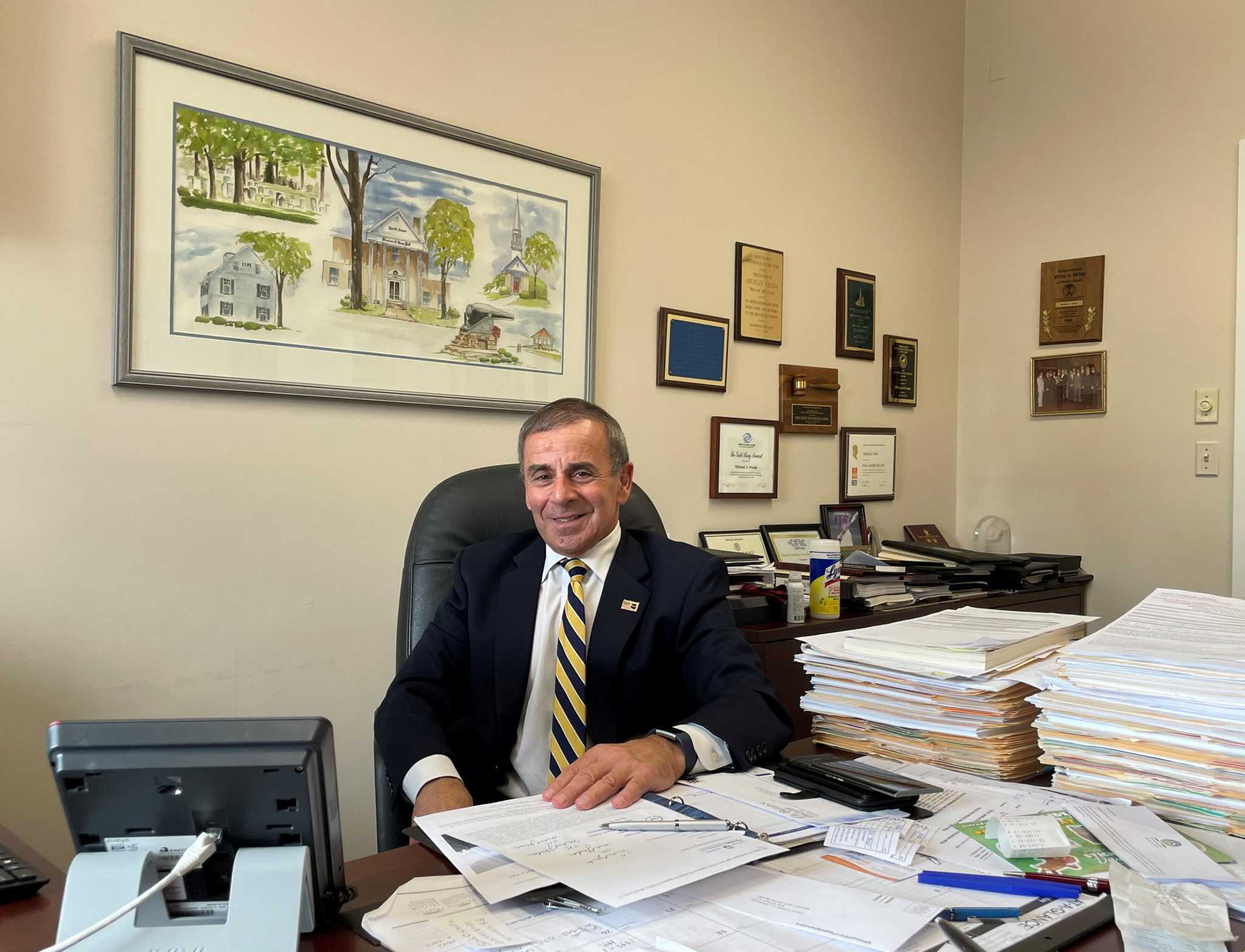 Freda wins 7th term as North Haven first selectman, unoffical results show