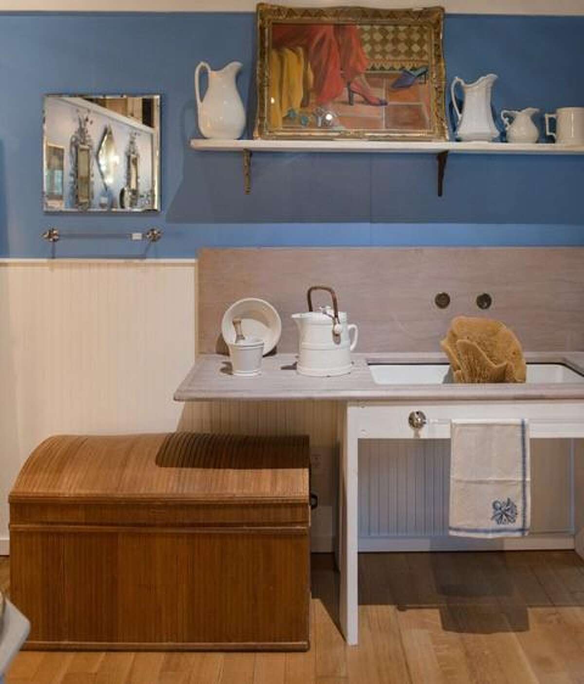 Midcentury barware and antiques: Trends to watch as Round Top kicks off ...