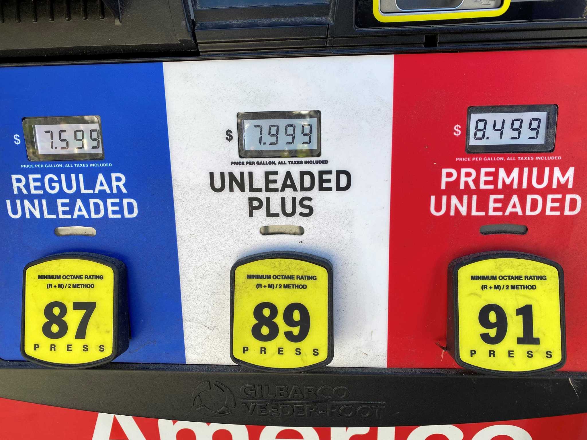 The truth behind the viral California gas prices photo