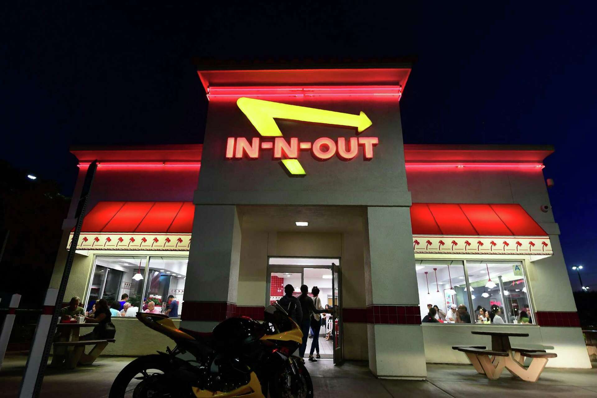 In-N-Out donated $40,000 to California Republican Party during Newsom ...