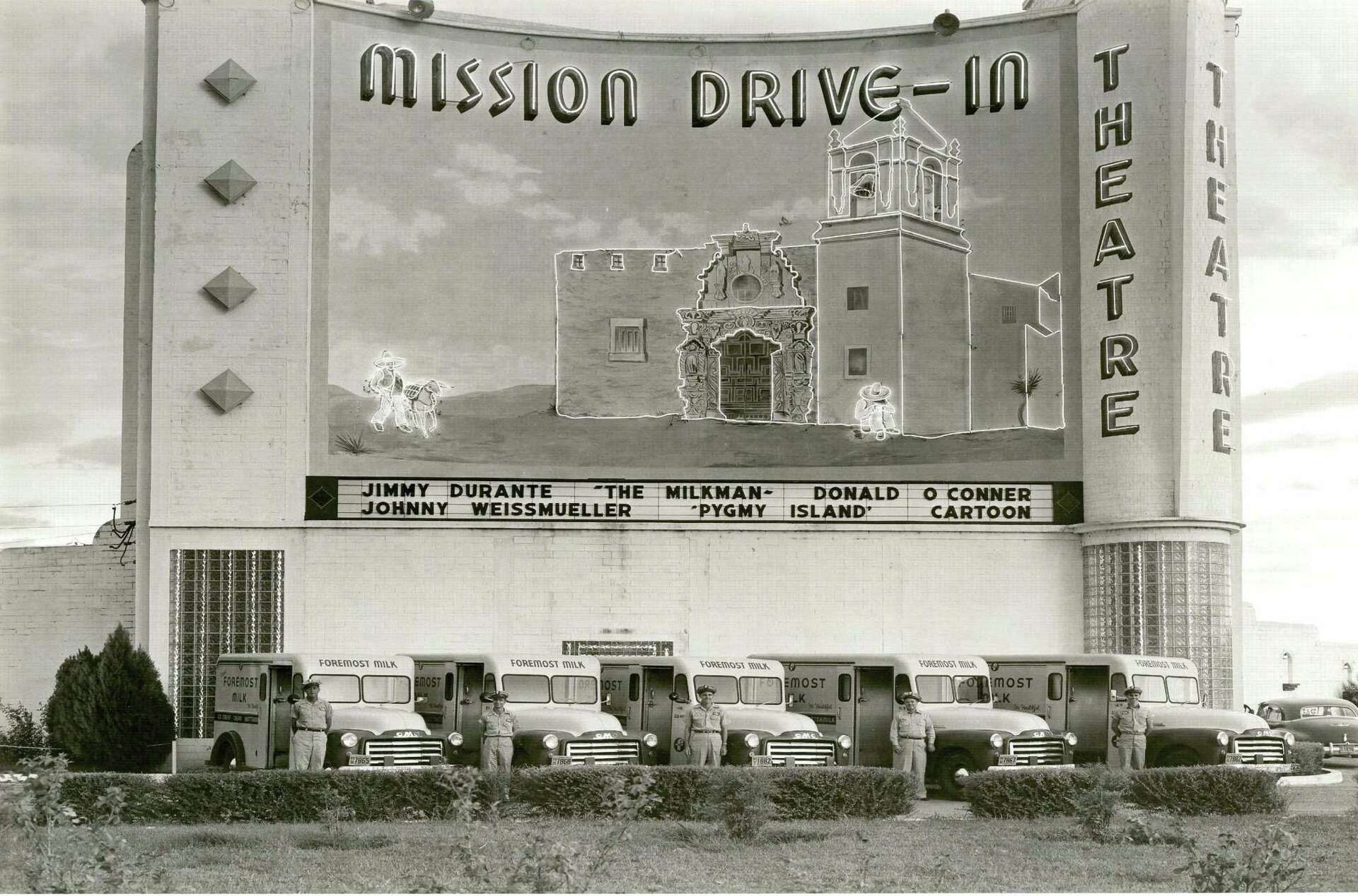 Mission Drive-In’s iconic marquee mural on San Antonio’s South Side ...