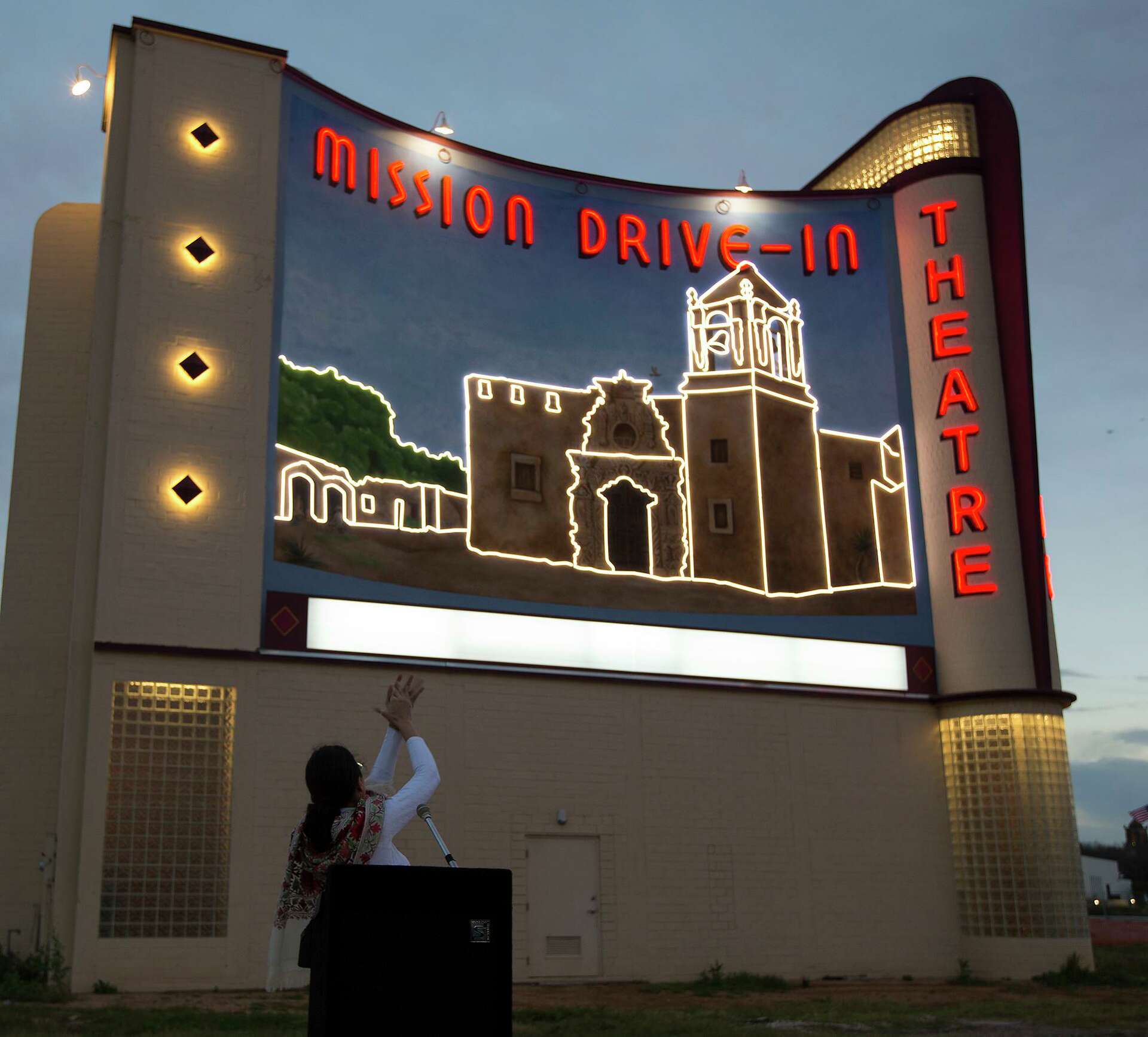 Mission Drive-In’s iconic marquee mural on San Antonio’s South Side ...