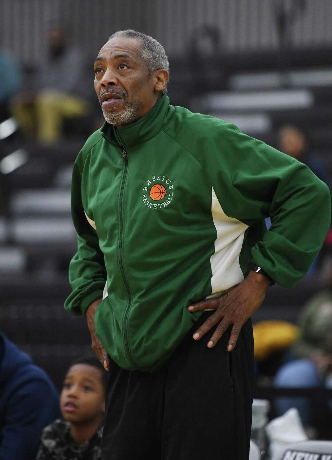 Longtime Connecticut boys basketball coach Bernie Lofton dies