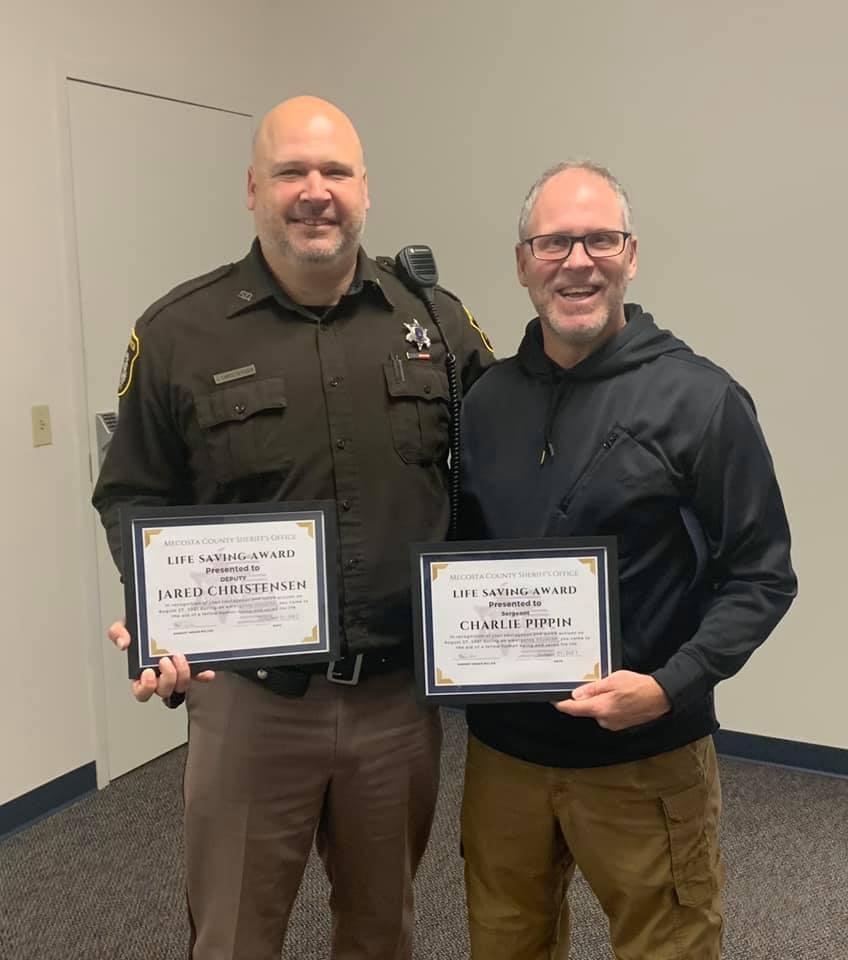 Mecosta County sheriff's sergeant, deputy save man's life