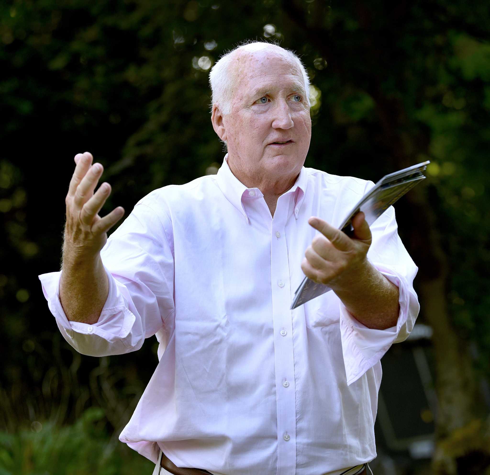 Bill Kelly, longtime elected official in Greenwich, dead at 72