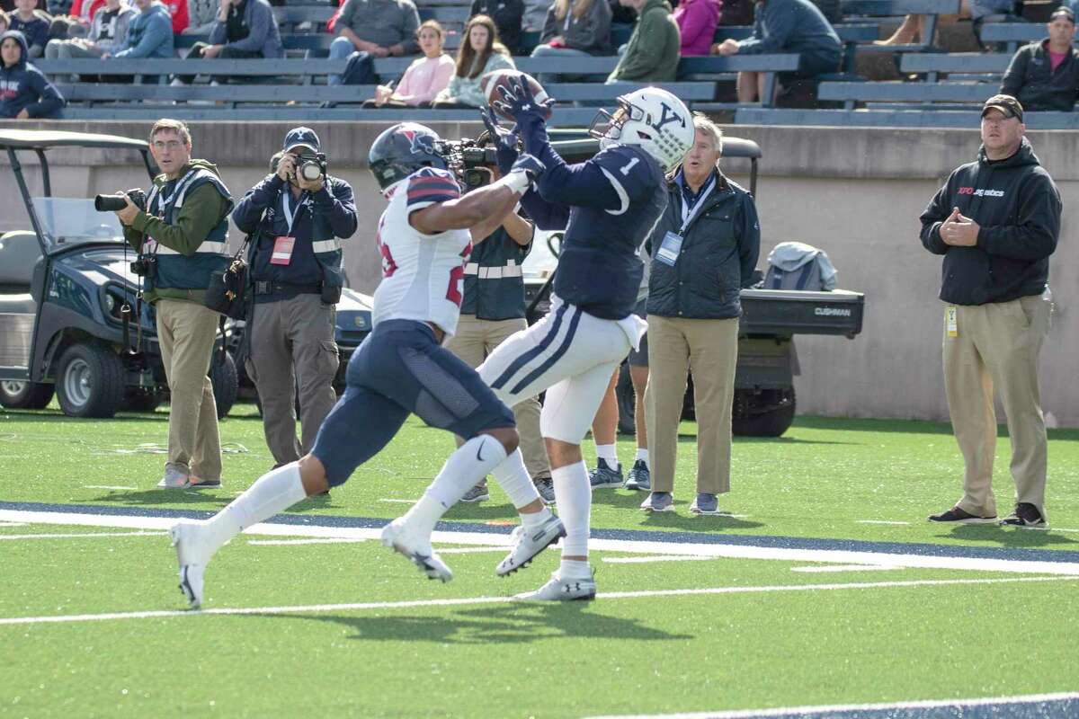 Grooms takes over at quarterback, leads Yale past Penn