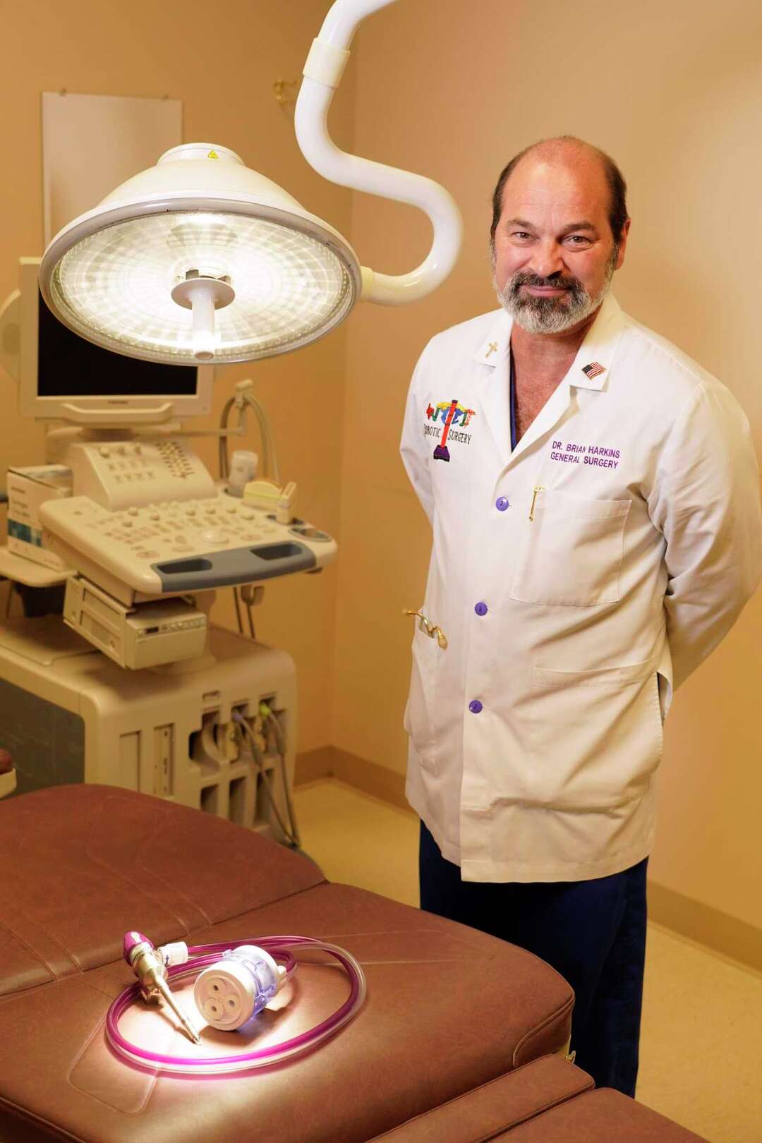 Houston surgeon pioneers new technology for abdominal operations