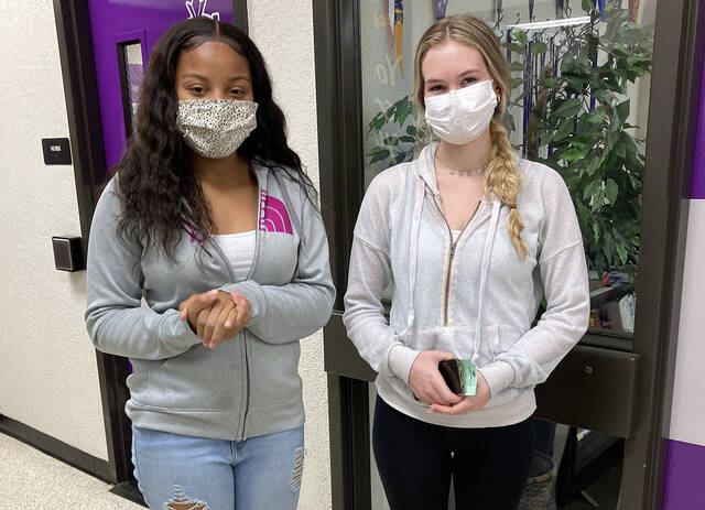 C3 Awards feature CHS teacher, 2 seniors among winners