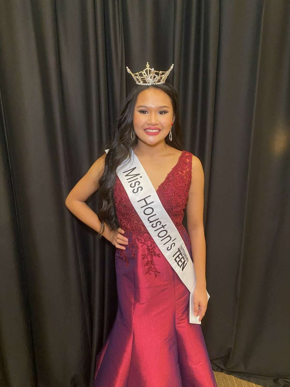 Pearland teens thrilled with pageant honors