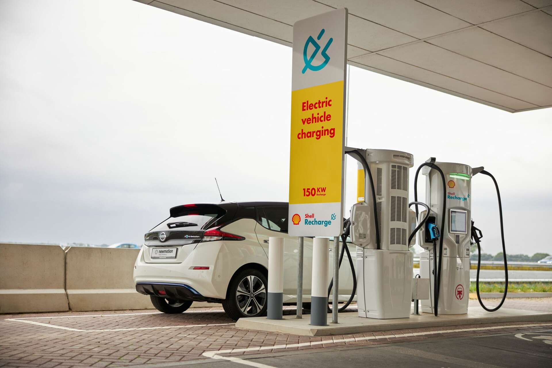 Shell buys Timewise chain, plans to sell biofuels at gas stations