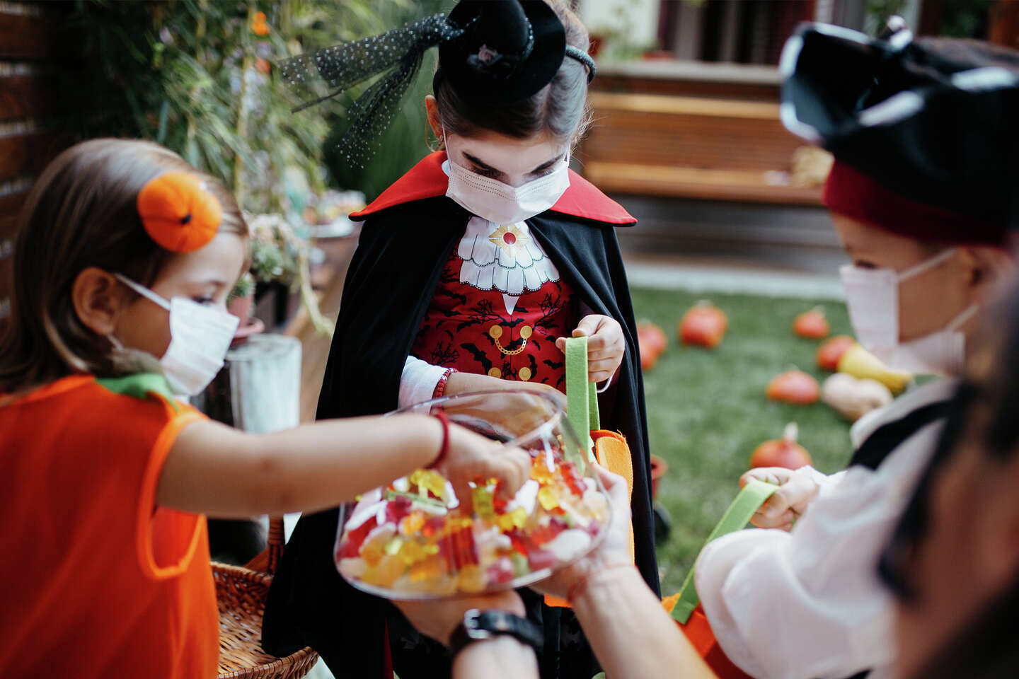 This calculator tells you exactly how much candy to buy for Halloween