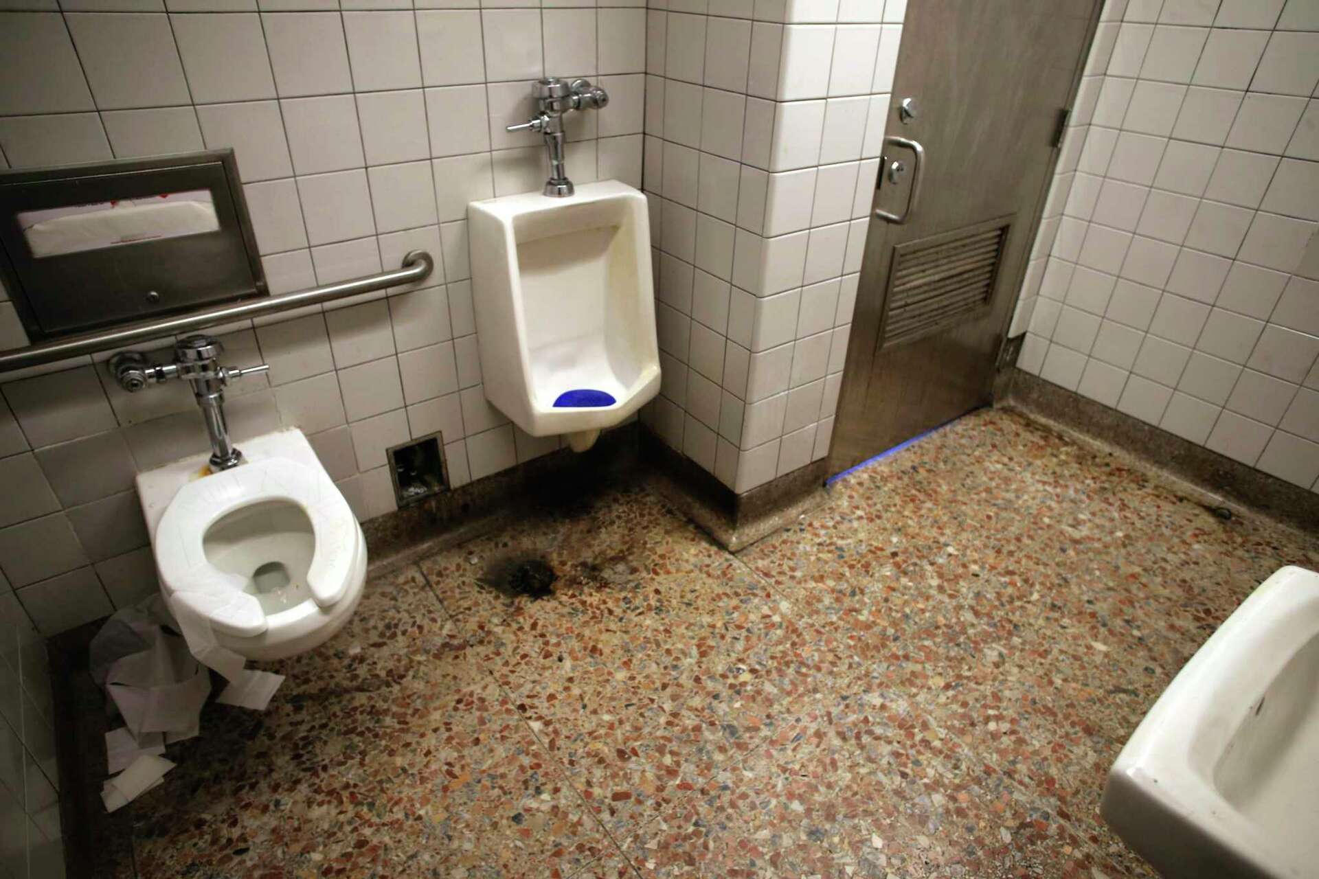 After 20 years, BART will reopen restrooms at Powell and 19th Street ...