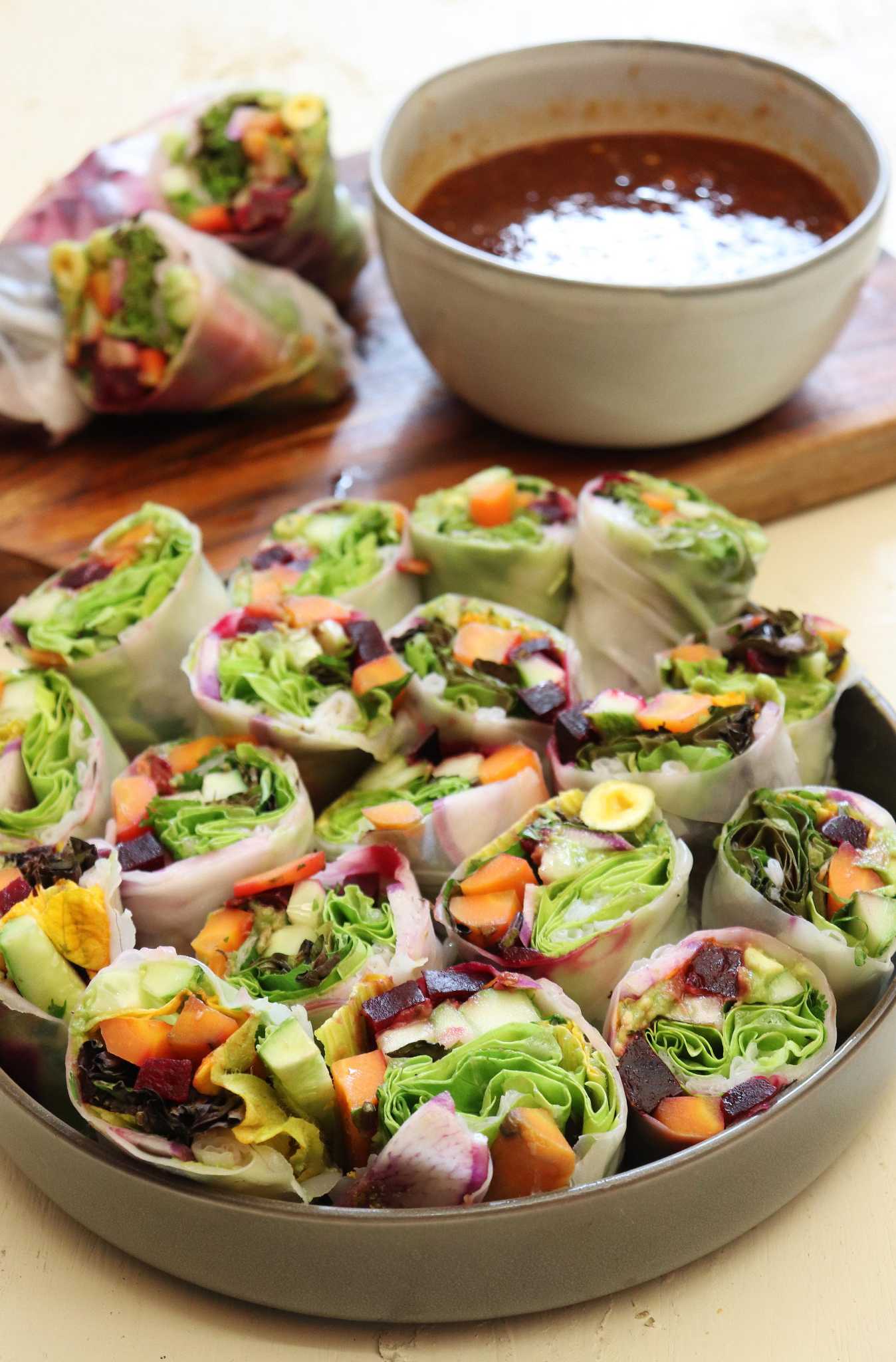 How to make garden veggie rolls with fresh herbs