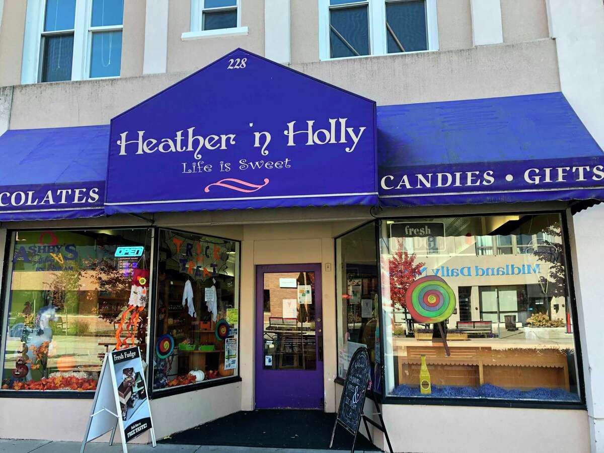 Out to Lunch with Tori: Heather 'n Holly