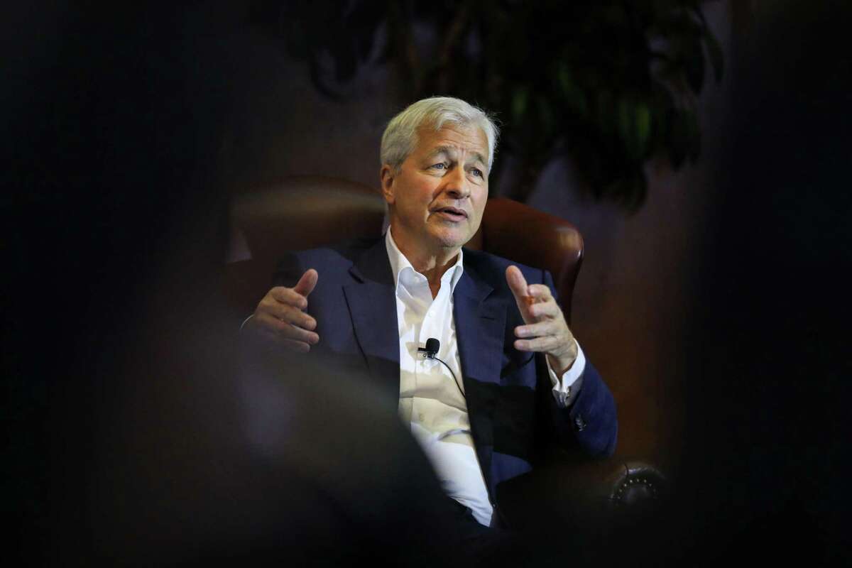 Chase CEO Jamie Dimon visits Fifth Ward, TSU in grand opening of new ...