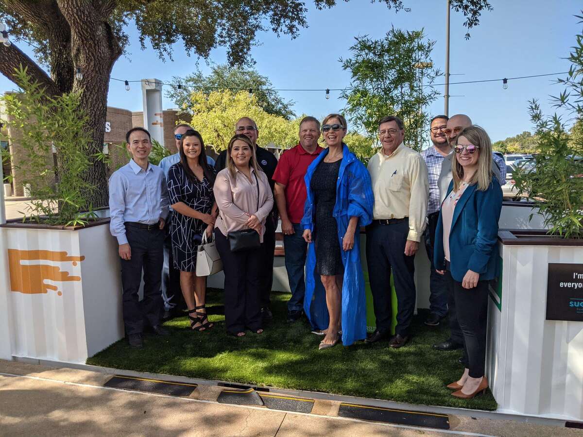 City officials, community leaders cut ribbon on Sugar Land’s first parklet