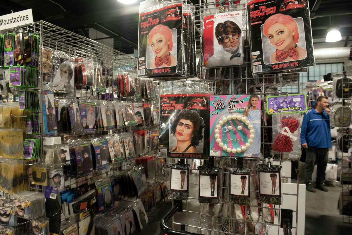 Supply chain issues won't stop Halloween retailers from supplying a ...