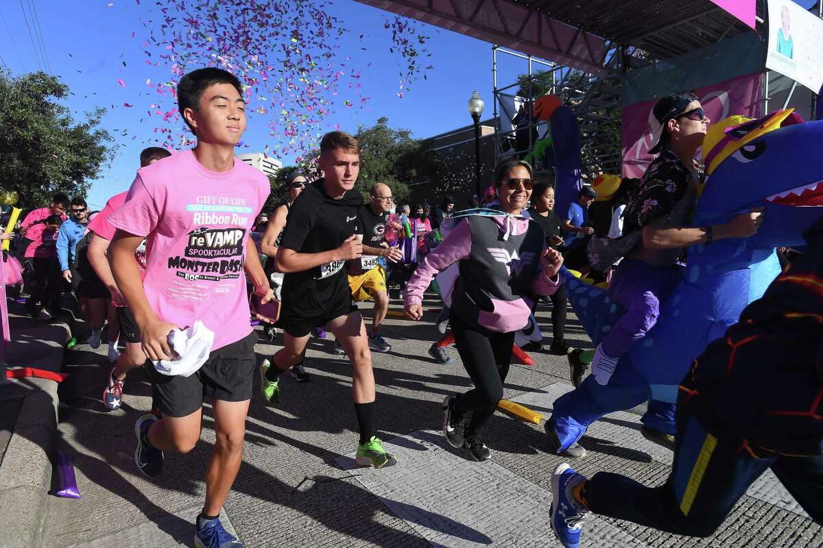 Monster Dash draws big crowd for Gift of Life’s 11th annual 5K event