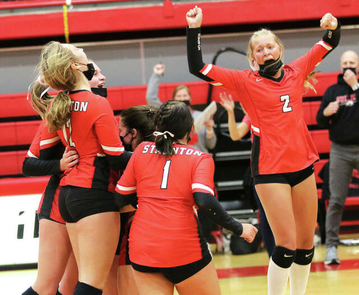 Staunton follows the plan, sweeps Breese Central in sectional