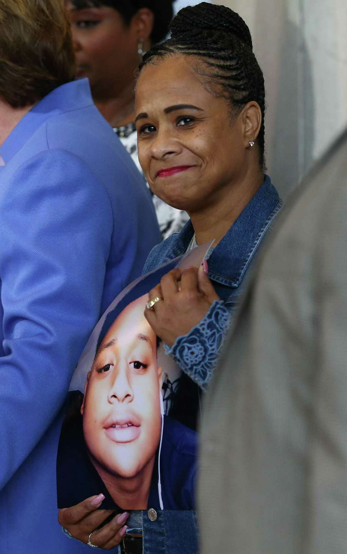 Prosecutor unravels yarn of teen love, betrayal, violence during murder ...